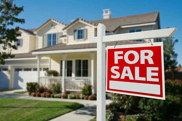 Pros and Cons of Selling A Home on Your Own - Homes.com