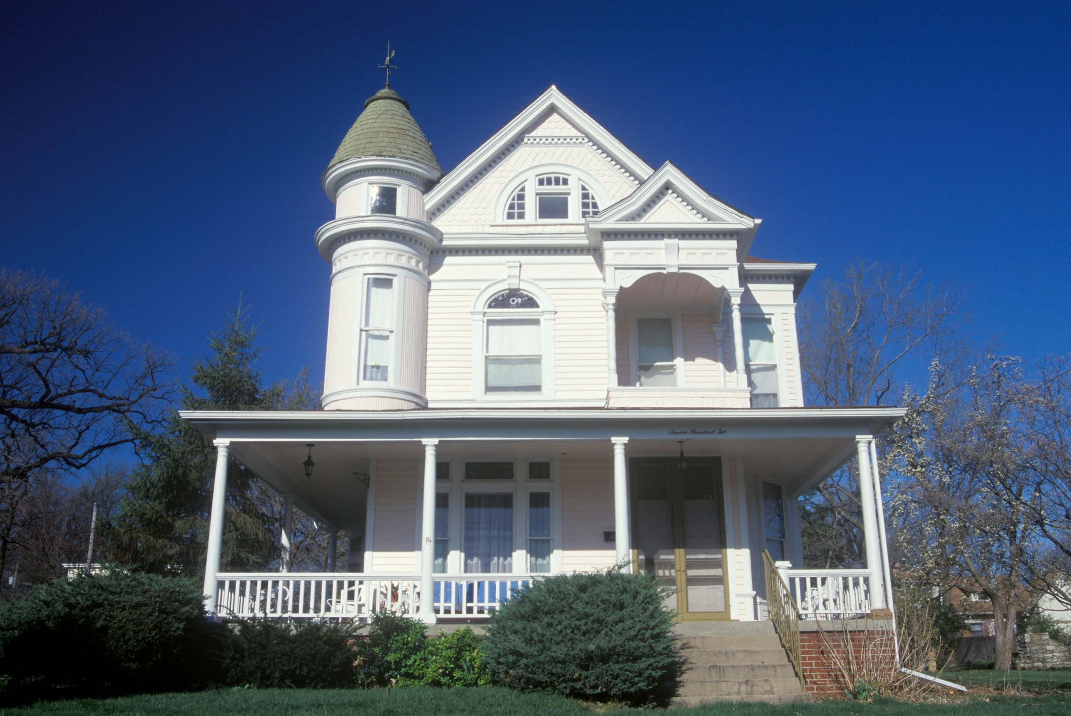 The 19 Most Popular Types of Homes and House Styles - Homes.com